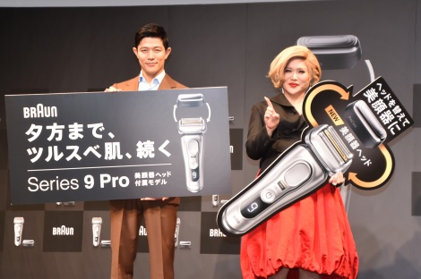 IKKO、鈴木亮平とのライバル設定が崩壊 イケメンぶりにイチコロ「横から見てたらとけそう」 | ORICON NEWS