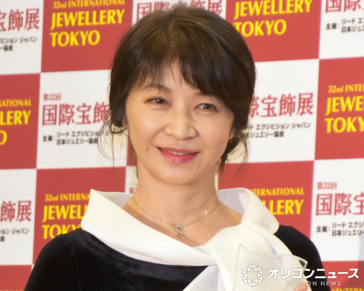 画像・写真 | 田中美佐子「66才までまだ負けなしです」 22歳長女との“腕相撲”の様子を公開「はやっ！」「美佐子さんサイコーです」「仲良し親子ですね～」 元夫はTake2・深沢邦之 2枚目 ...